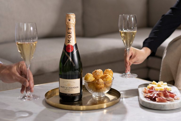 Шампанское Моет Шандон (Moët & Chandon): история, виды, с чем пить ...